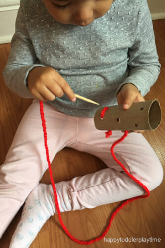 CARDBOARD TUBE YARN THREADING - Happy Toddler Playtime