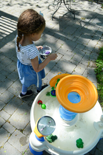 Water Table Kitchen - Happy Toddler Playtime