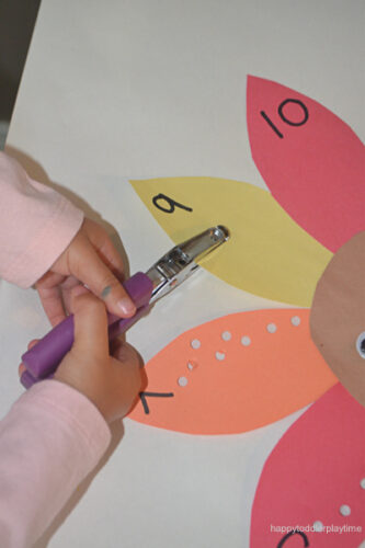 Hole Punch Turkey - Happy Toddler Playtime