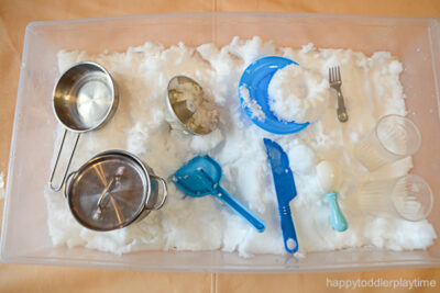 Snow Kitchen - Happy Toddler Playtime