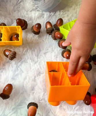 Fall Acorn Counting for Toddlers - Happy Toddler Playtime