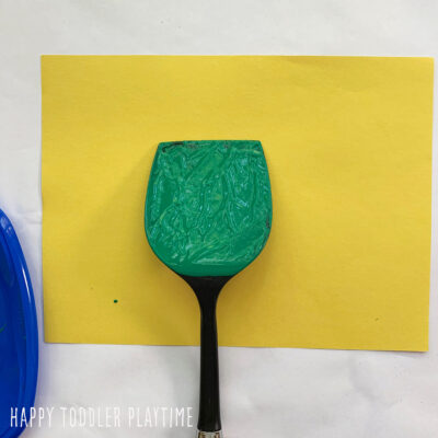 Adorable Spatula Painted Dinosaur Craft - Happy Toddler Playtime