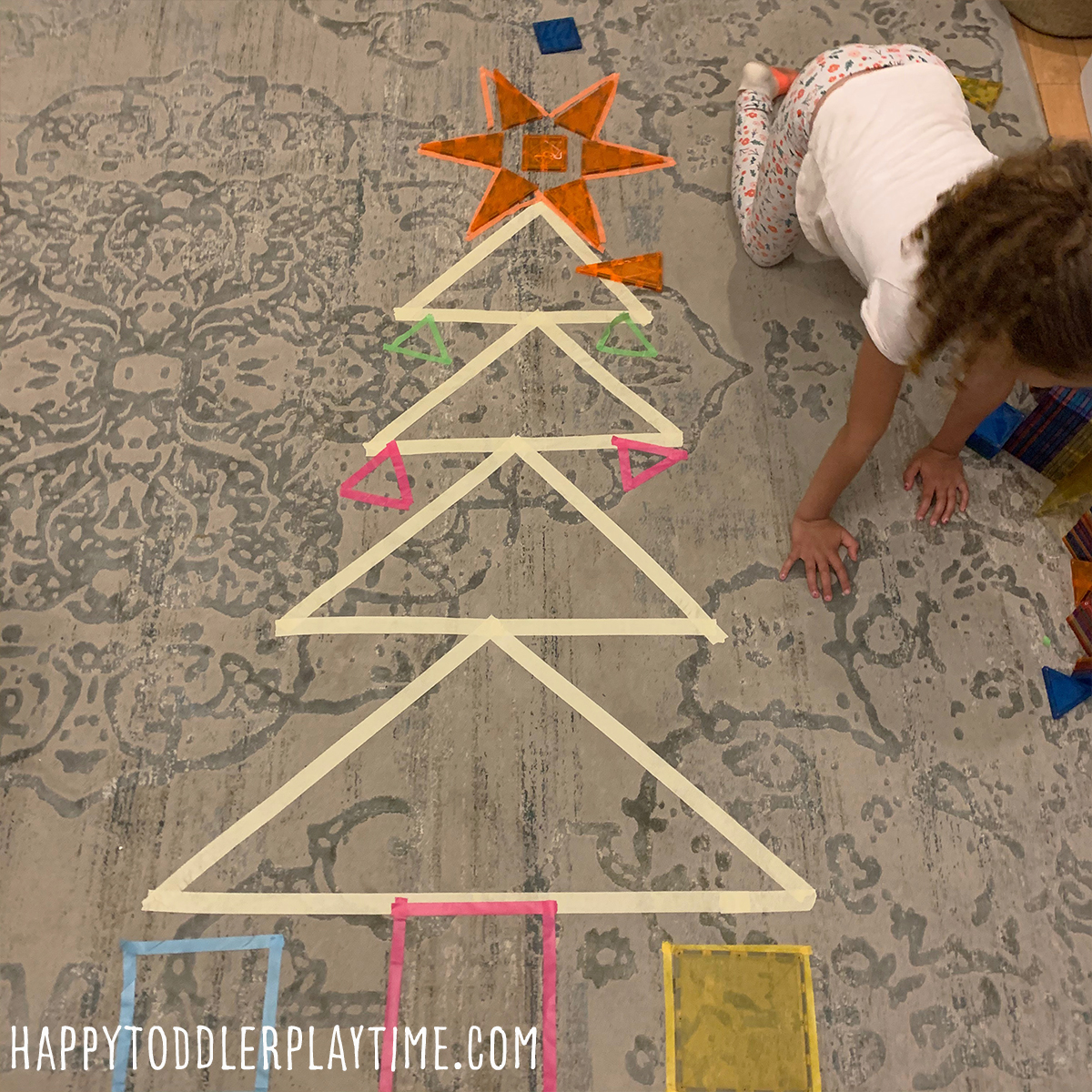 Christmas Tree Magnetic Tile Puzzle - Happy Toddler Playtime