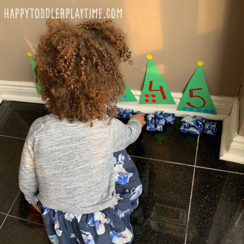 Counting Christmas Presents Toddler Activity - Happy Toddler Playtime