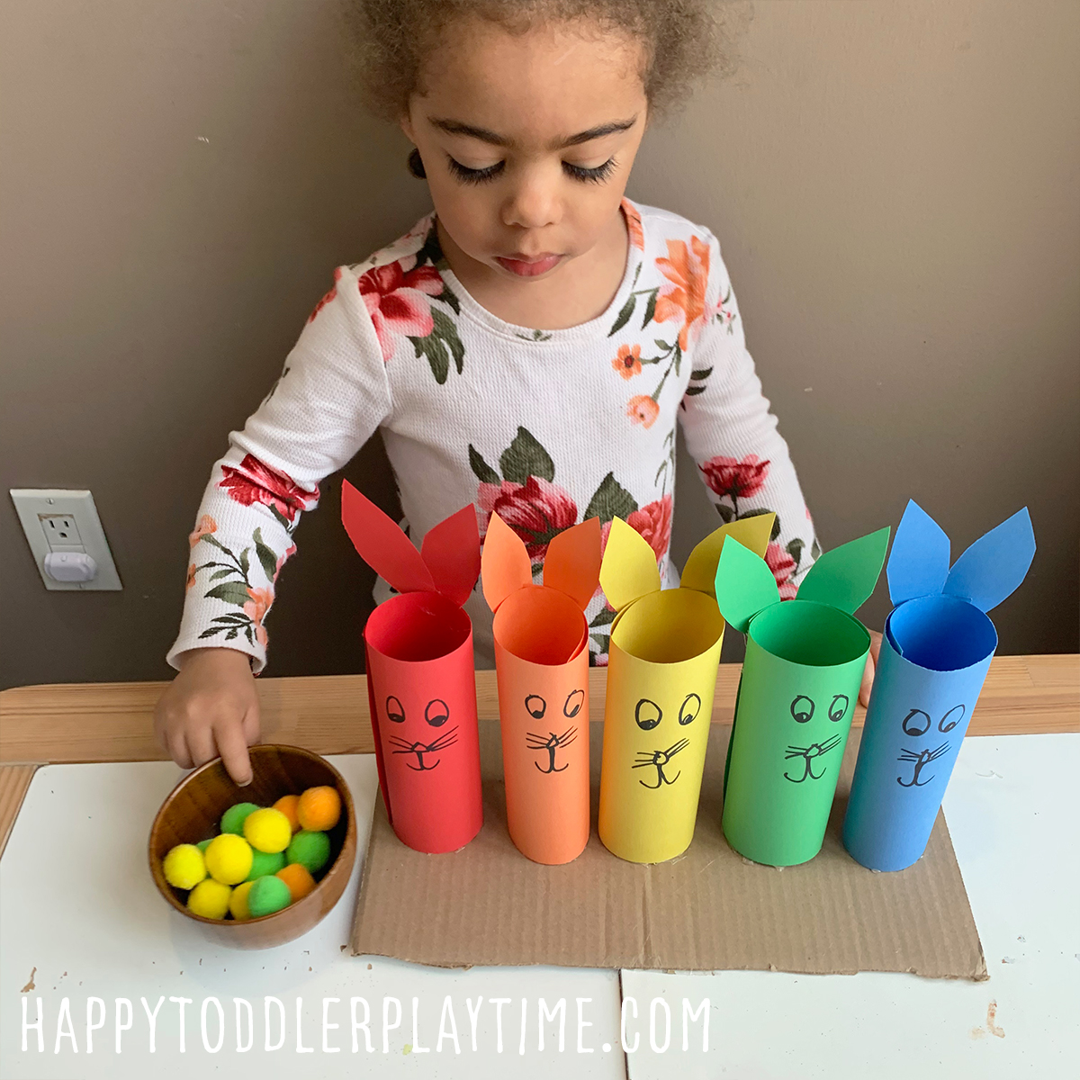 Paper Tube Easter Bunny Colour Sort for Toddlers - Happy Toddler Playtime