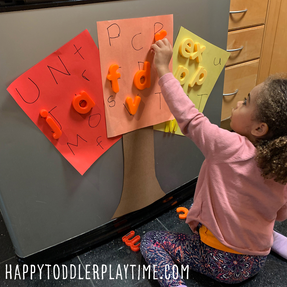 Fall Tree Letter Match Preschool Activity - HAPPY TODDLER PLAYTIME