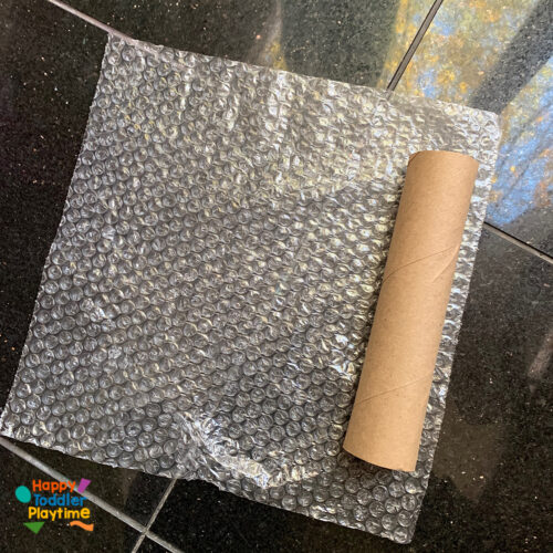 Bubble Wrap Crocodile Craft - Happy Toddler Playtime