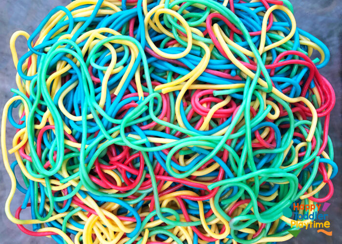 How to Make Colored Spaghetti for Sensory Play - Happy Toddler Playtime