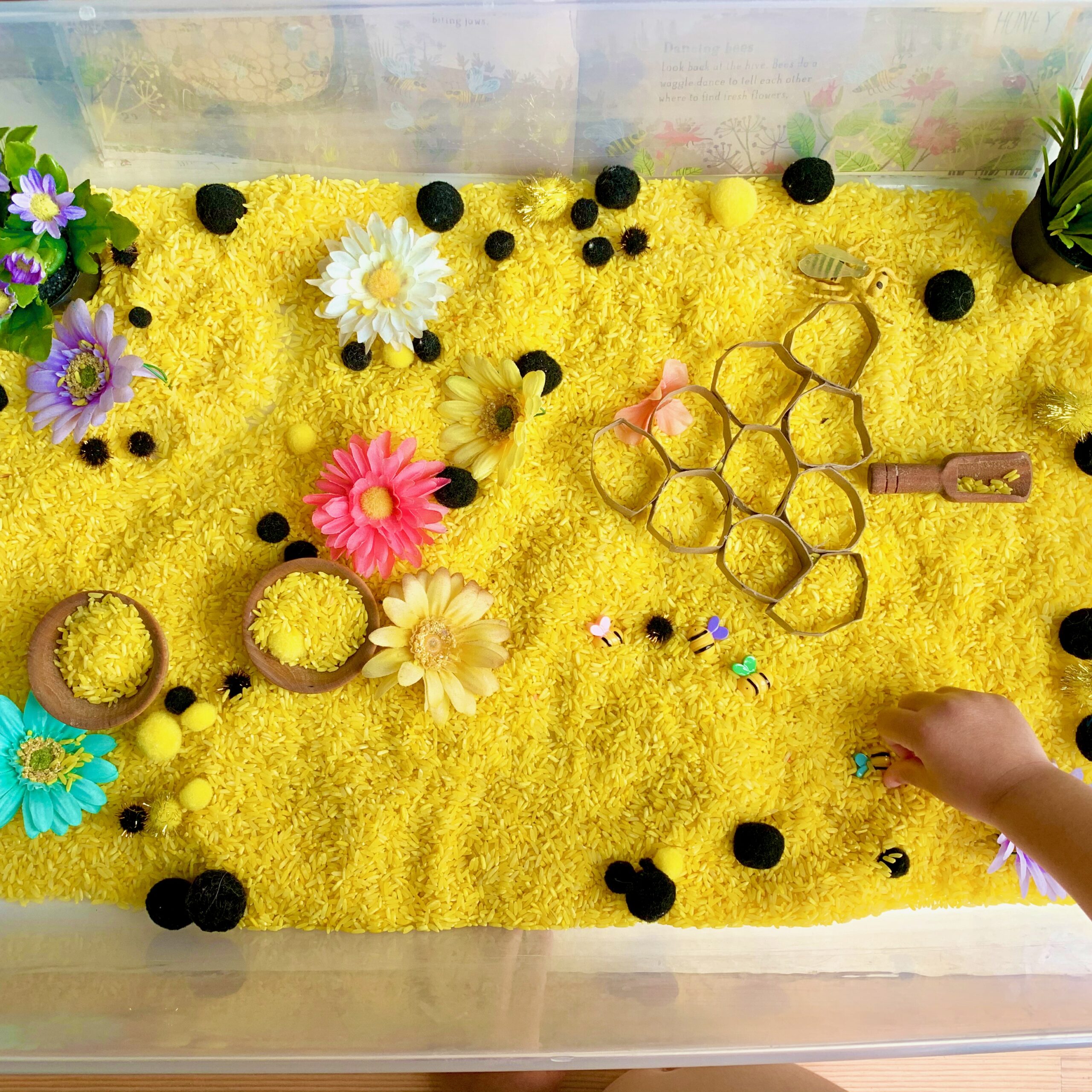 21+ Easy Spring Sensory Bins for Kids - Happy Toddler Playtime