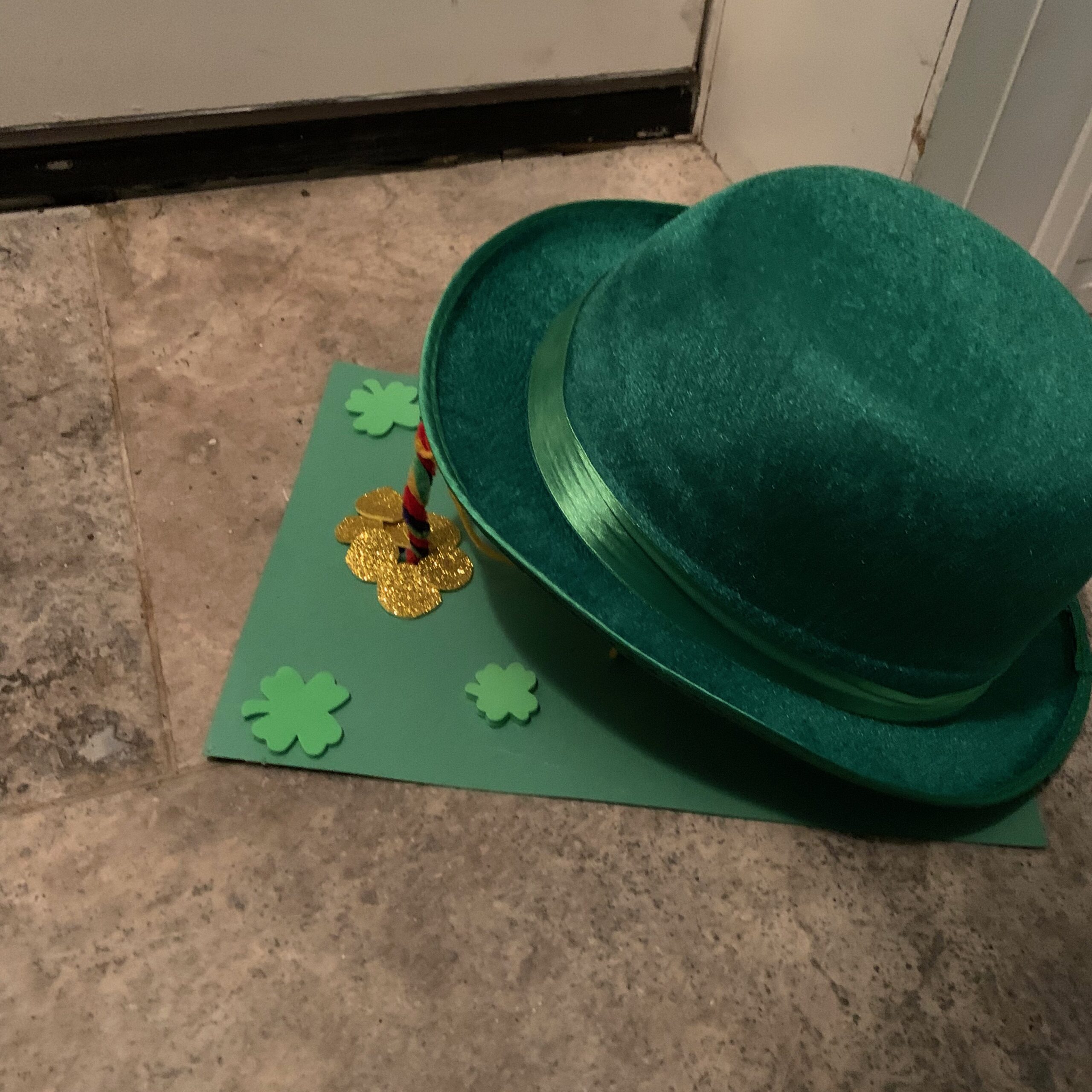 Leprechaun Hat Trap Idea for St. Patrick's Day - Happy Toddler Playtime