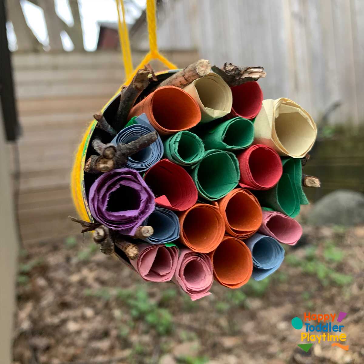 Make A Bee Hotel with Kids - Happy Toddler Playtime