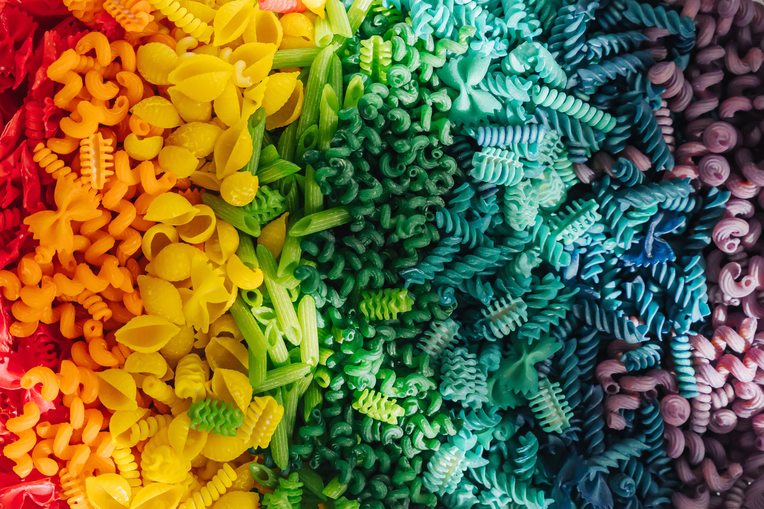 How to Easily Dye Pasta for Sensory Play - Happy Toddler Playtime
