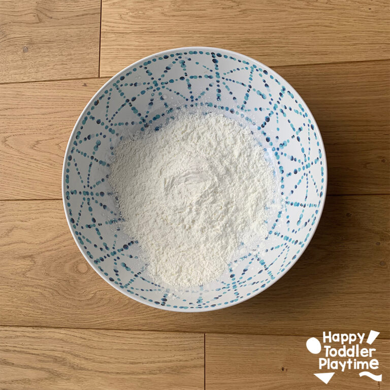 Snow Playdough: Made With Only 2 Ingredients! - Happy Toddler Playtime