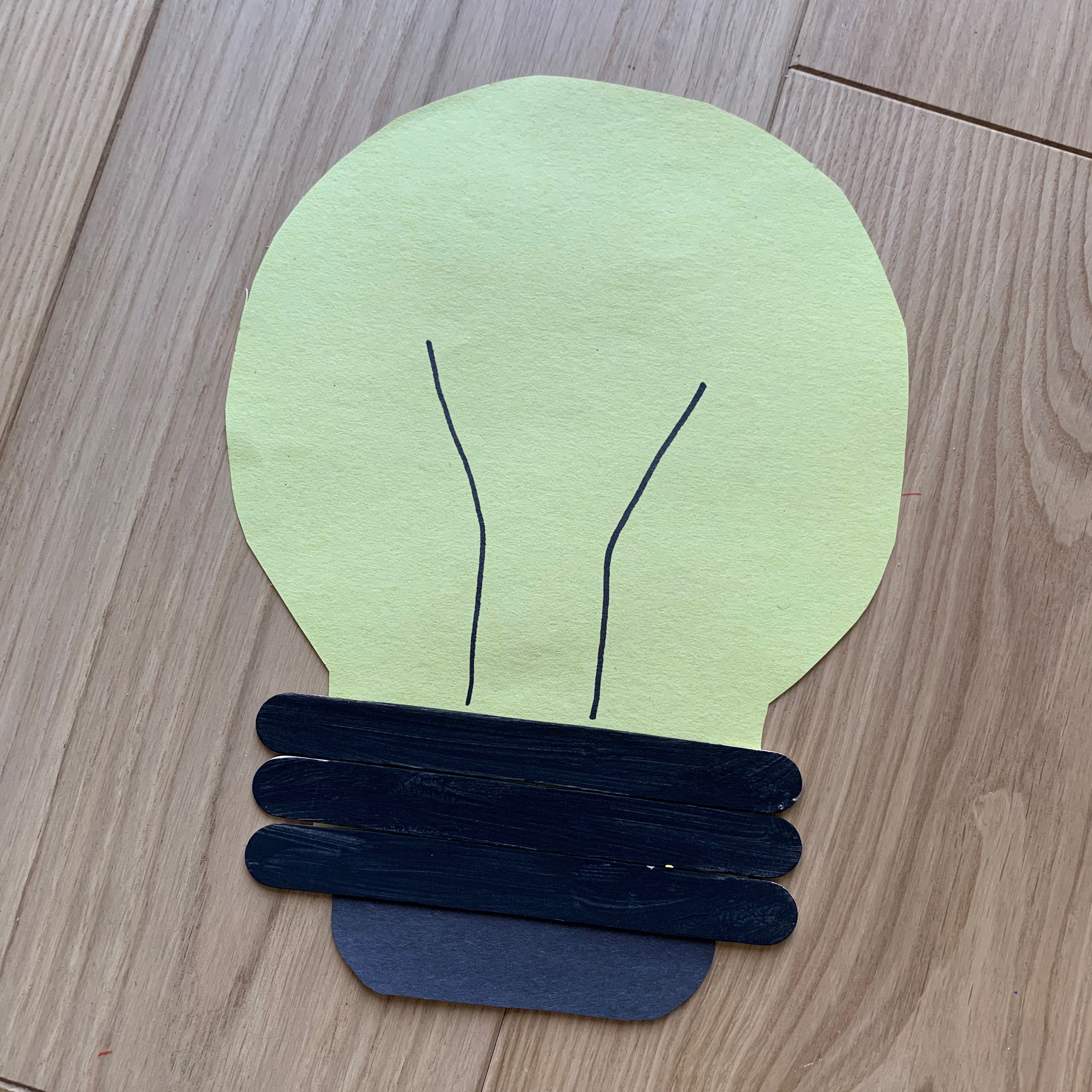 Light Bulb Craft - Happy Toddler Playtime