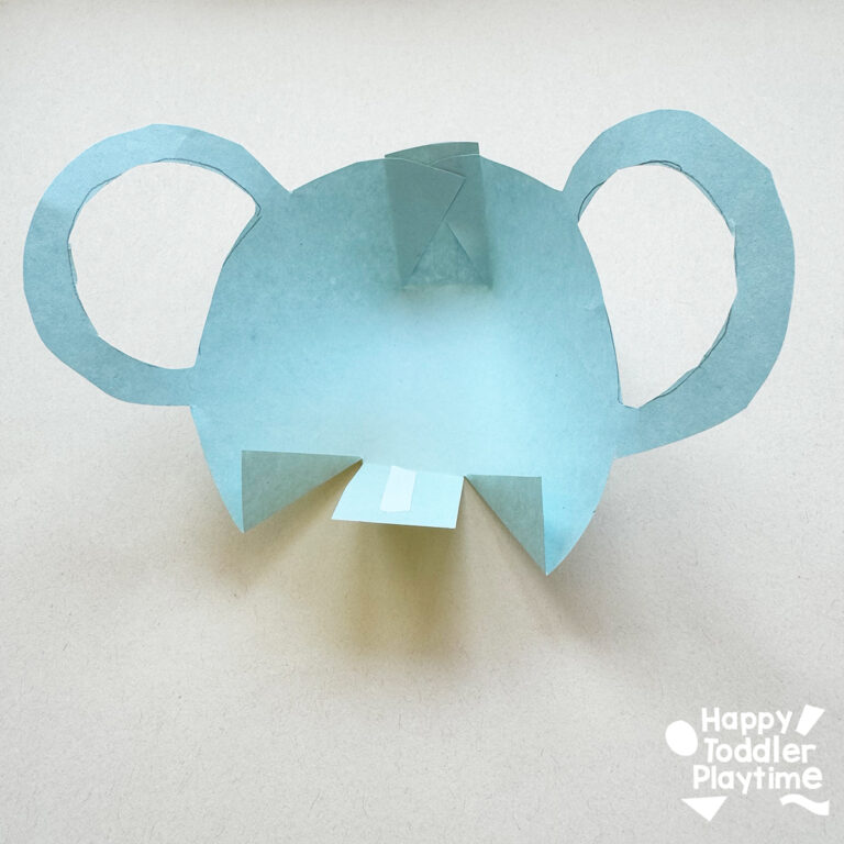 Mini Easter Baskets with free printable template - Happy Toddler Playtime
