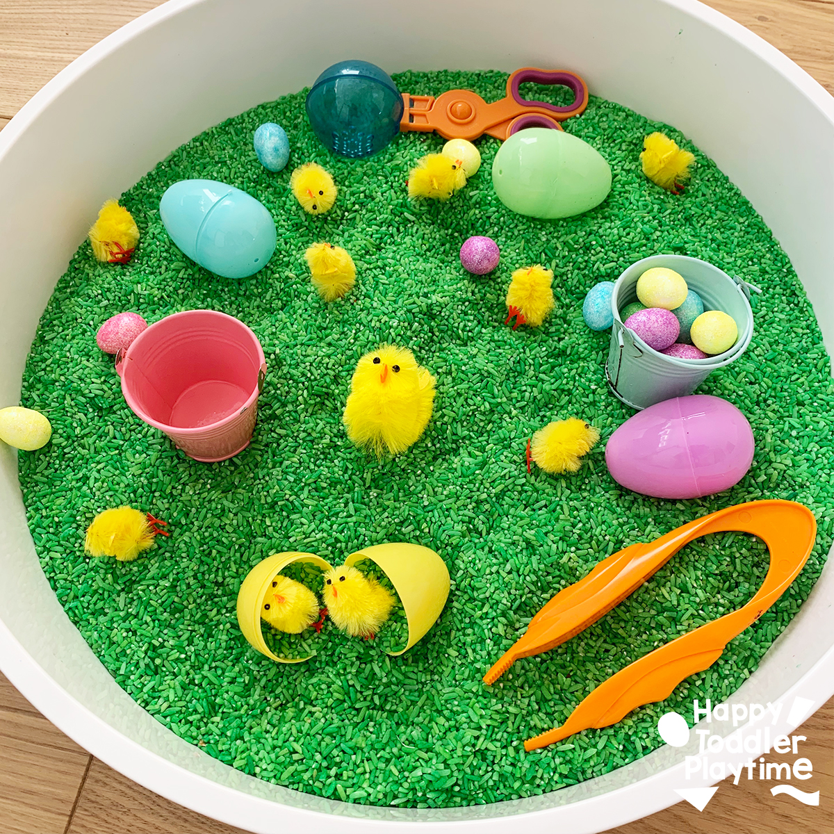 Easter Chick Sensory Bin - Happy Toddler Playtime