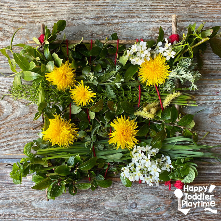 DIY Nature Weaving Craft - Happy Toddler Playtime