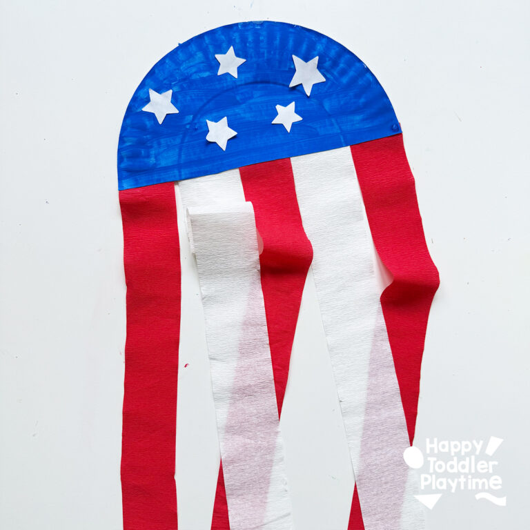 Paper Plate Fourth of July Flag Craft - Happy Toddler Playtime