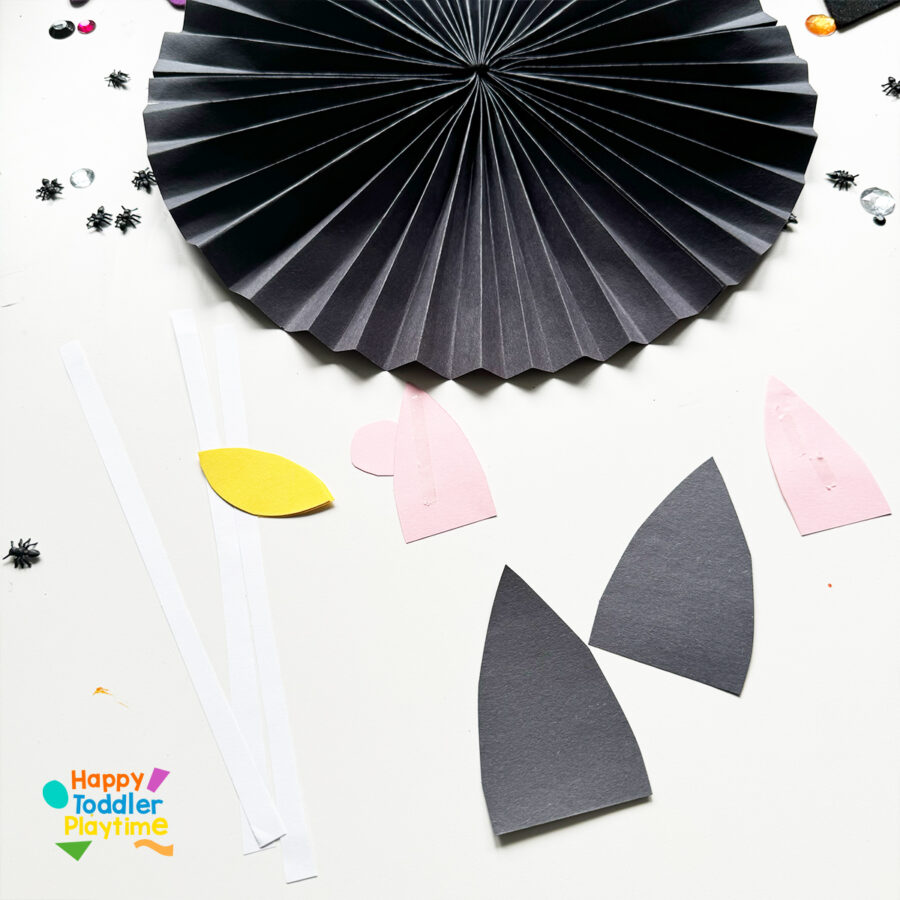 Paper Fan Black Cat Craft - Happy Toddler Playtime