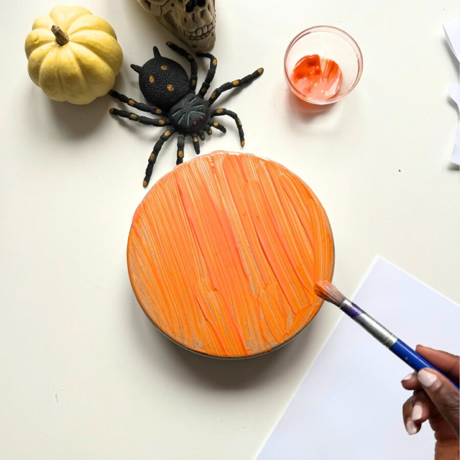 Easy Pie Tin Pumpkin Printing Craft - Happy Toddler Playtime