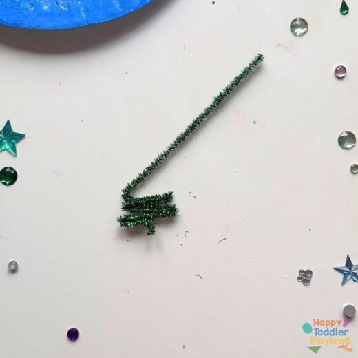 Pipe Cleaner Christmas Tree Card - Happy Toddler Playtime