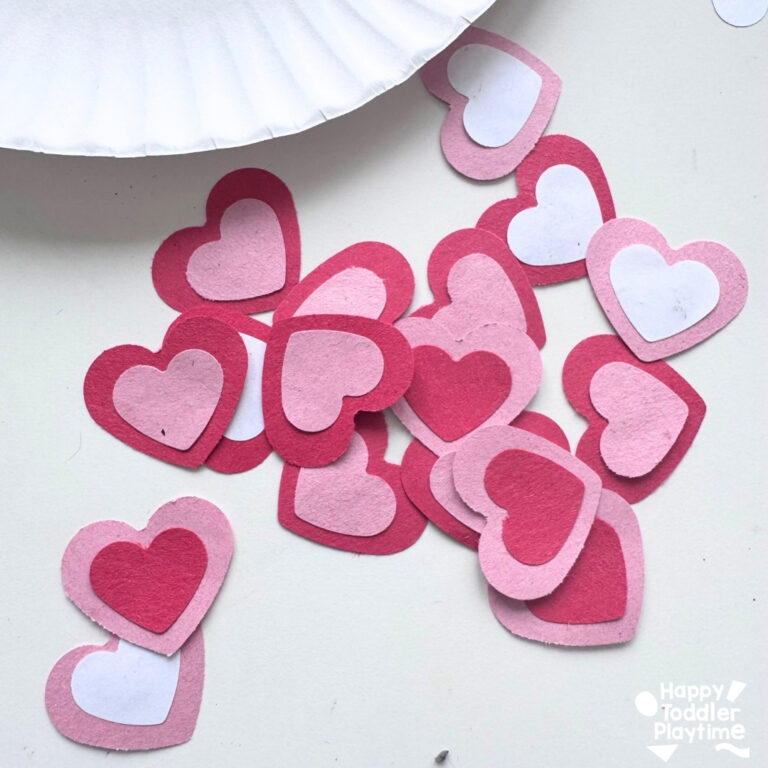 Fun Paper Plate Heart Wreath Craft - Happy Toddler Playtime