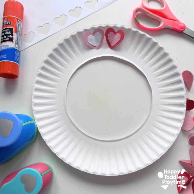 Fun Paper Plate Heart Wreath Craft - Happy Toddler Playtime